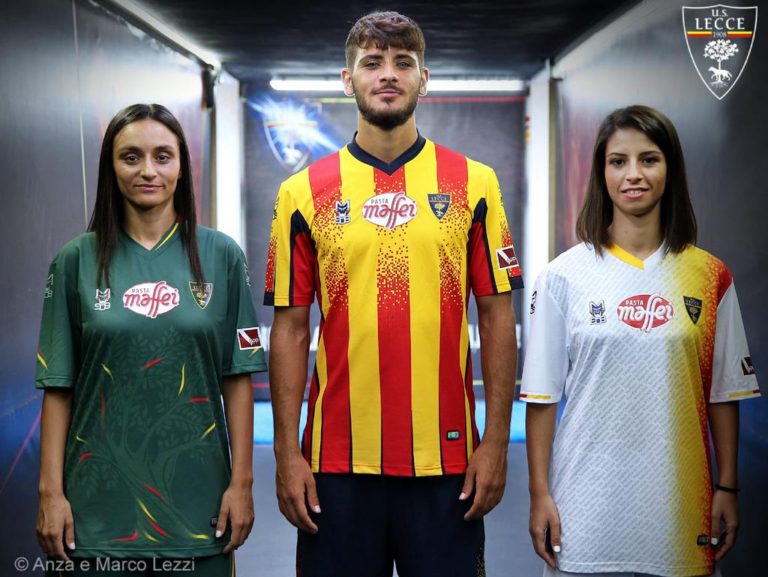 le nuove maglie del Lecce nella stagione 2020 – 2021 | Video Salento